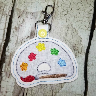 in the hoop Art Pallet Snap Tab Applique Design for bag tags